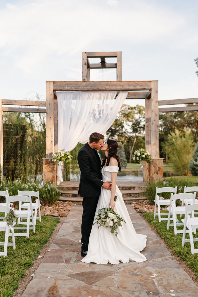 Victoria & Logan | Cypress, Texas | Autumn Sunset Wedding ...
